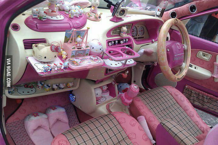 Hello Kitty's Car - 9GAG