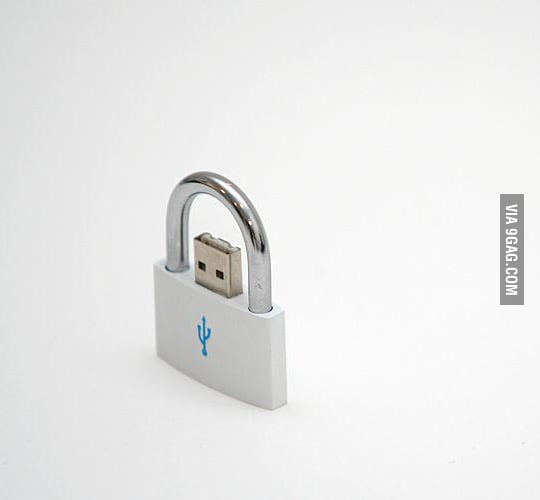 USB Stick Lock - 9GAG