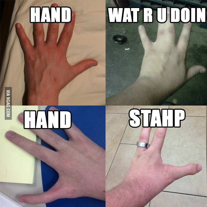 Weird hands... - 9GAG
