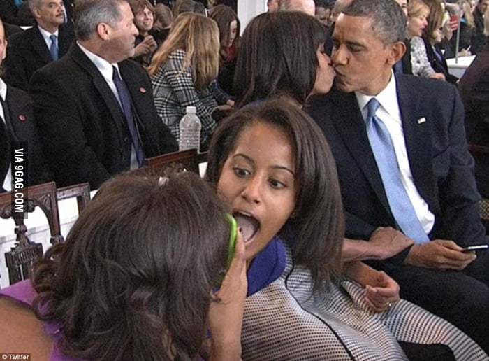 Photobomb Lvl Obamas - 9GAG