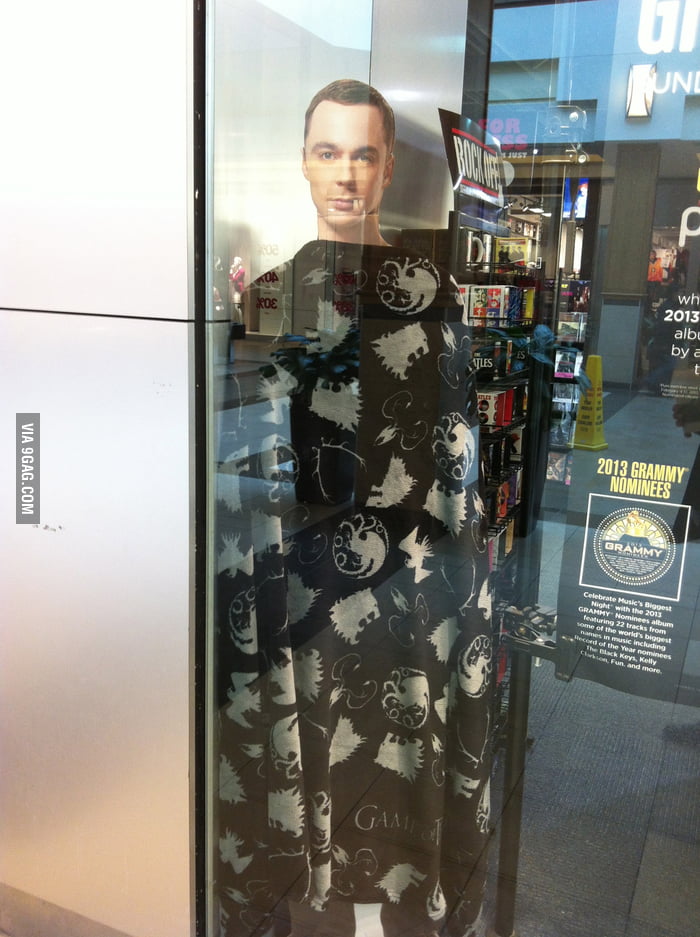 Sheldon and his Game of Thrones Blanket - 9GAG
