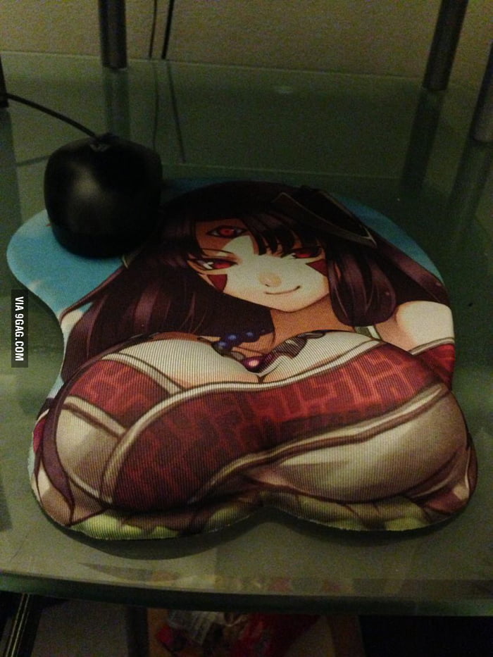 I saw your Mortal Kombat Mouse pad, I present to you mine - 9GAG