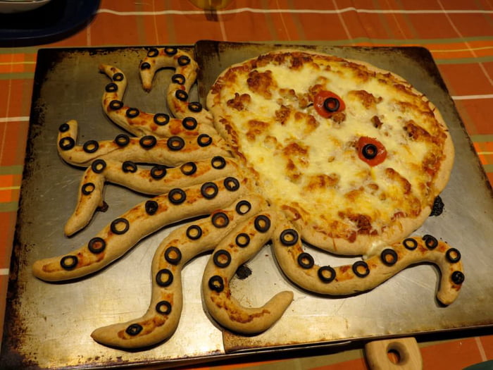 Octopus pizza! - 9GAG