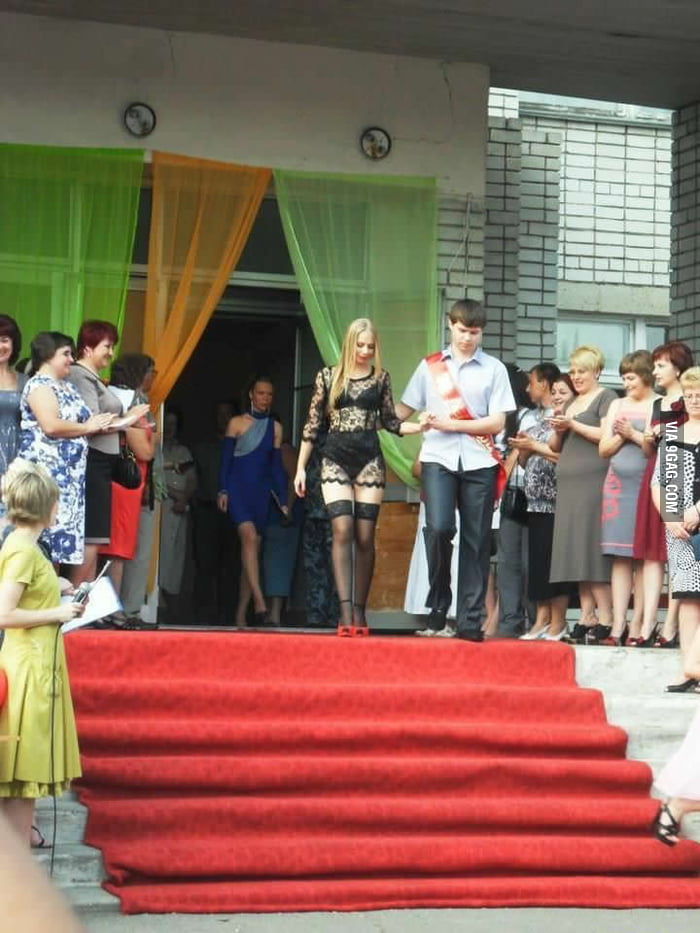Ukrainian prom dress - 9GAG
