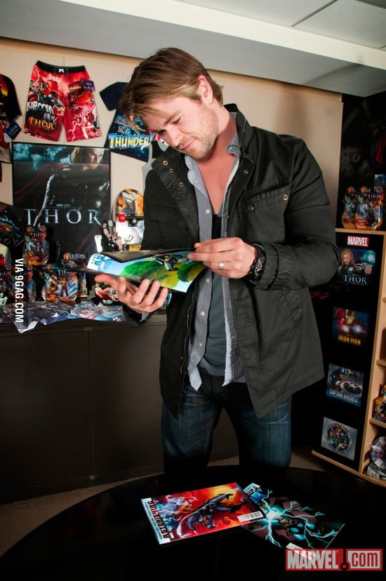Thor reading Thor in a room full of Thor - 9GAG