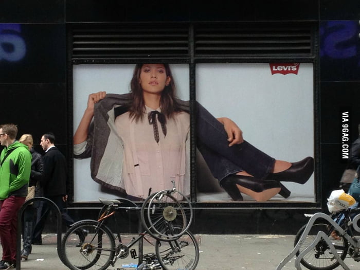 Another unattainable body portrayed in advertising - 9GAG