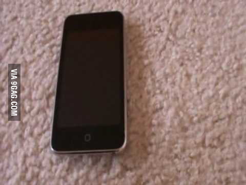 COD on iPod - 9GAG