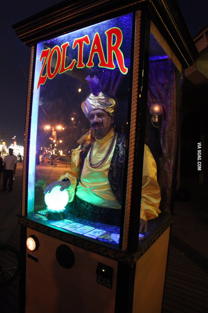 Zoltar Cosplay - 9GAG