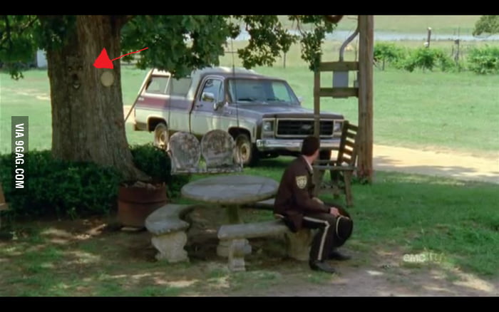 The walking dead: happy tree easter egg - 9GAG
