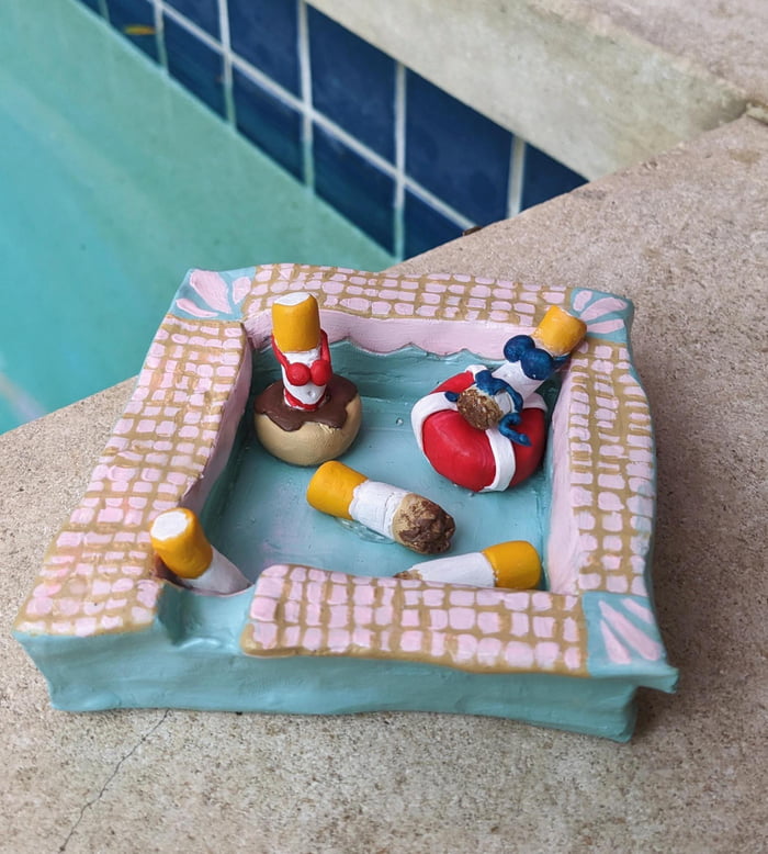 Cigarette Pool Party - 9GAG