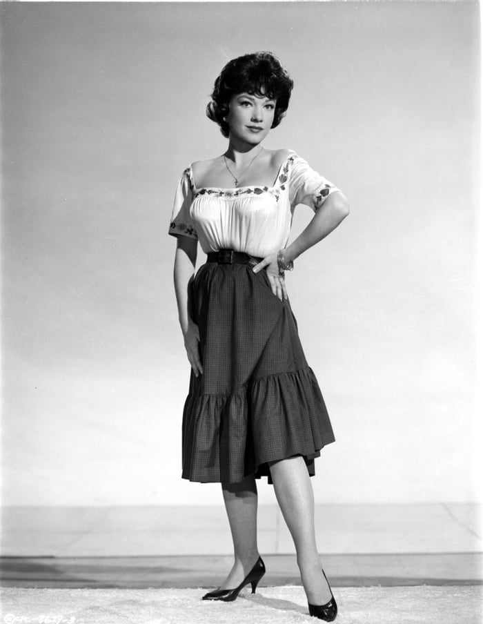 Anne Baxter (1950s) - 9GAG