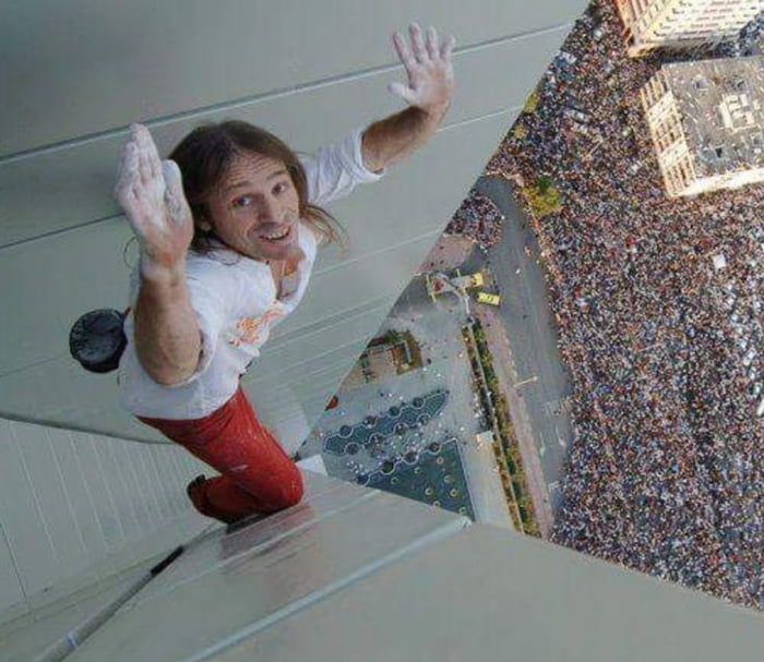 French Spiderman Alain Robert on a Skyscraper - 9GAG