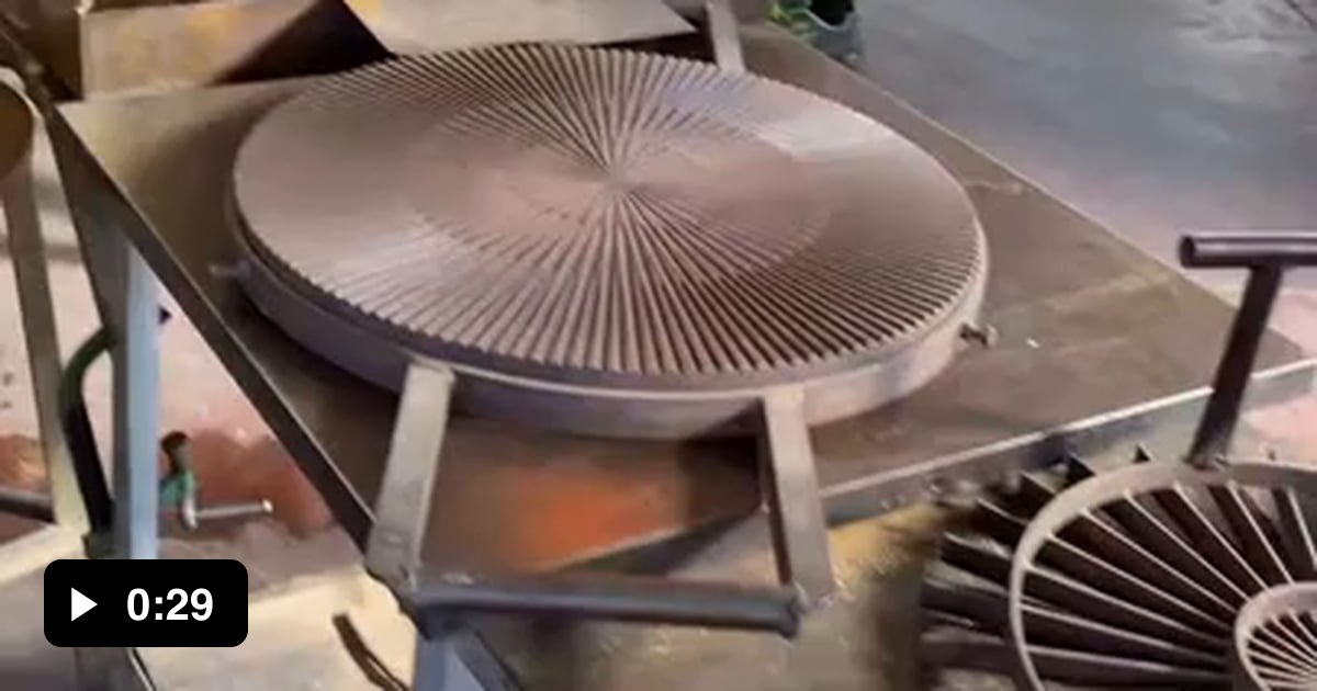 That hot liquid glass - 9GAG