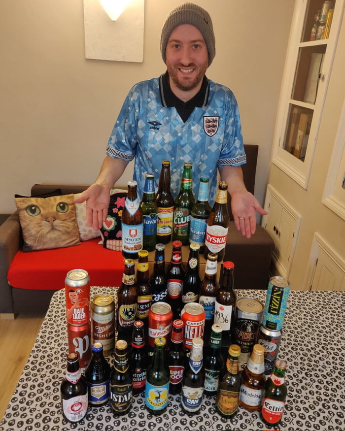 English dude, have beer of every country in the World Cup 😮 - 9GAG