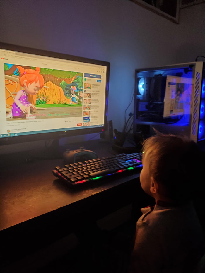 $2500 gaming pc for cocomelon ..... - 9GAG