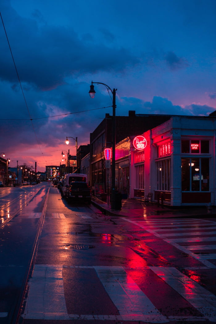 Downtown Memphis at sunset last night - 9GAG