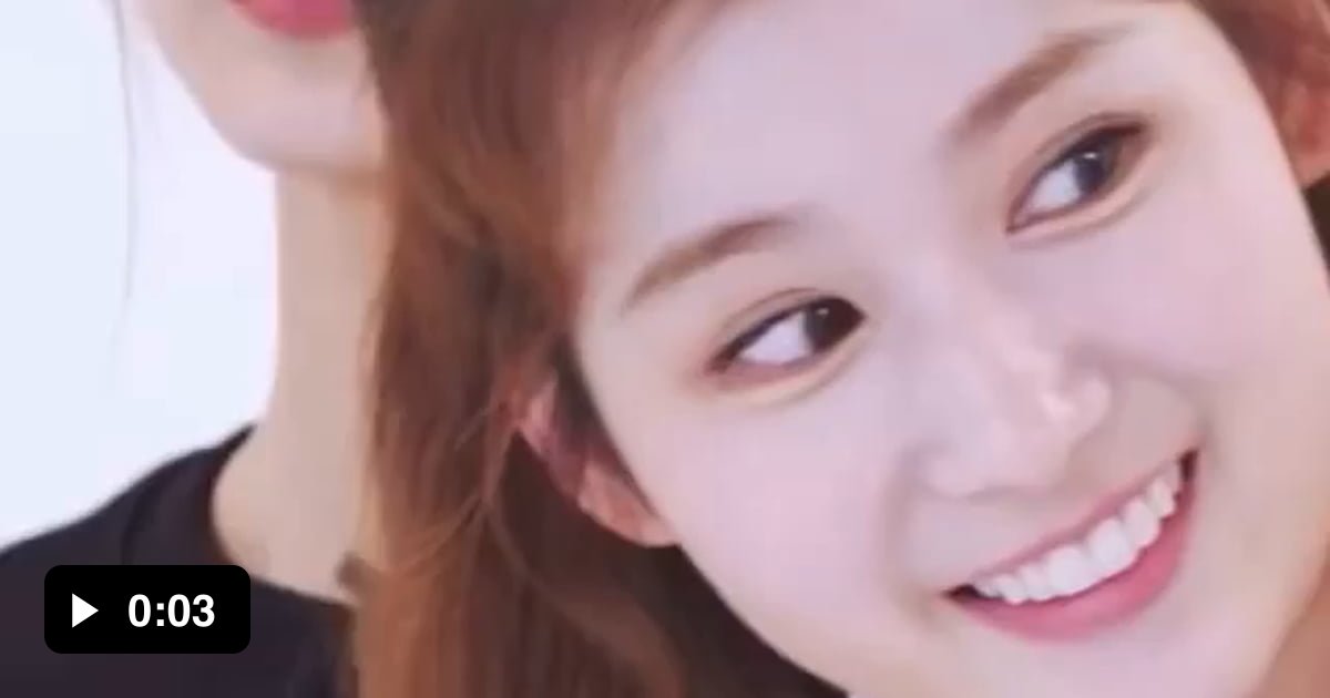 Jeongyeon & Sana Flirting - 9GAG