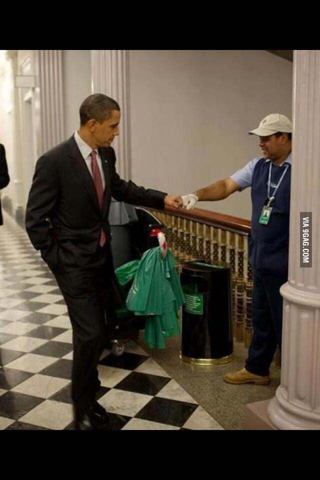 Obama "hey bro" Costa Rica - 9GAG