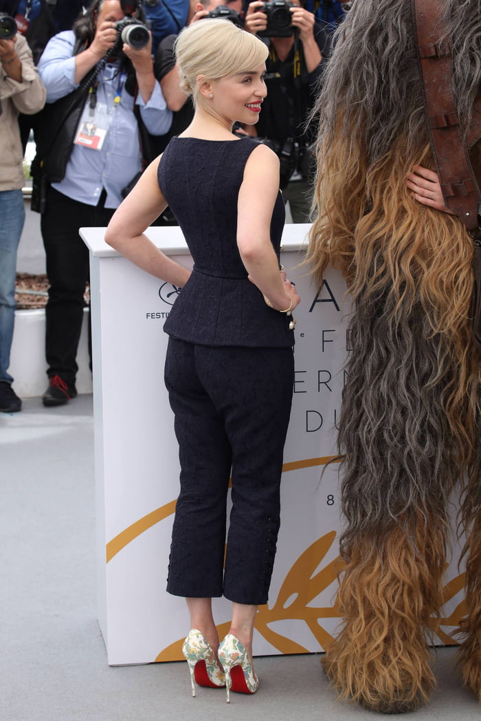 Emilia Clarke's Cannes Booty - 9GAG