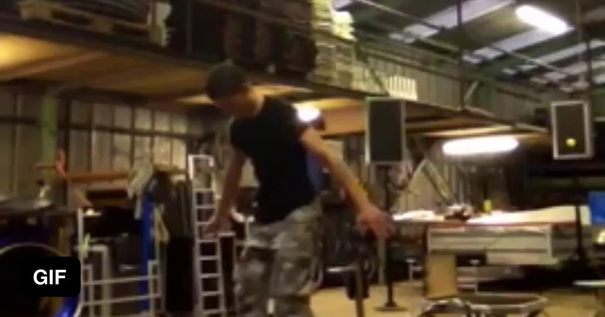 Hold my beer while I do this backflip - 9GAG