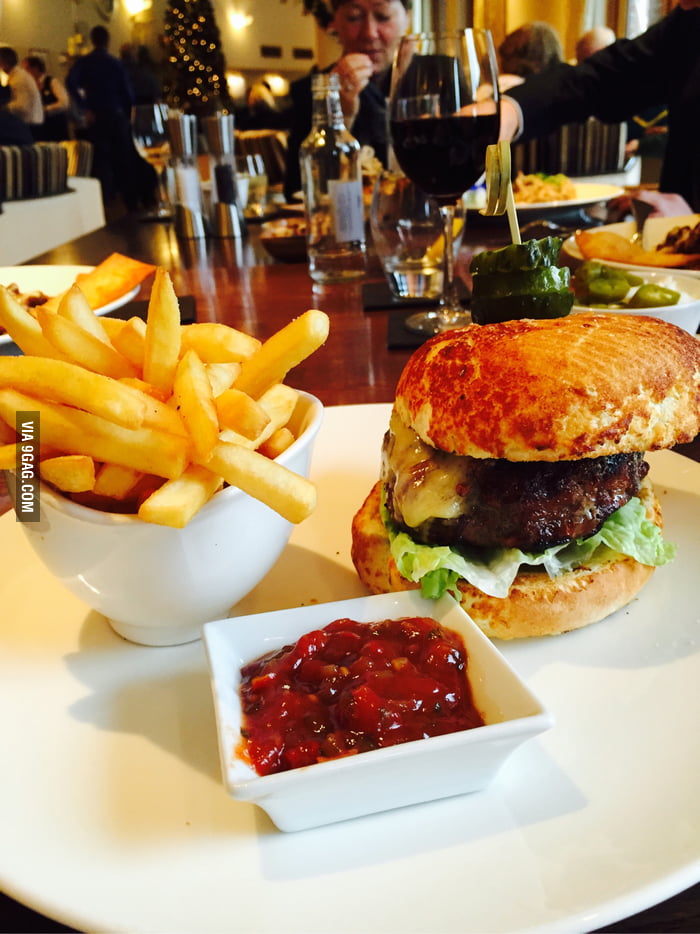English golf club burger - 9GAG