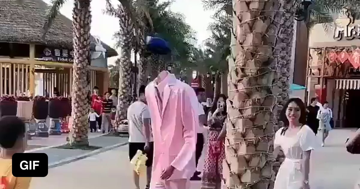 Me, when tryinna act normal in public - 9GAG