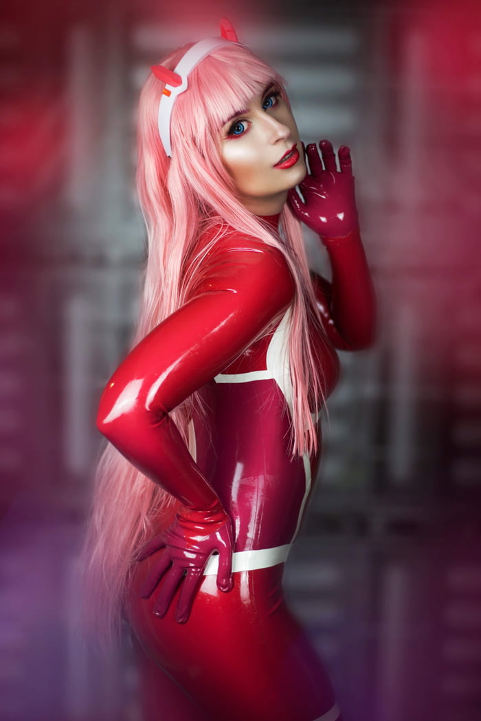Mimi Moon as Zero Two (Darling in the Franxx) - 9GAG