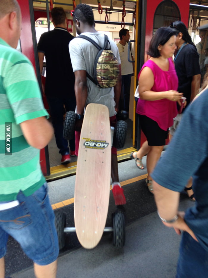 That's one big ass Skateboard - 9GAG