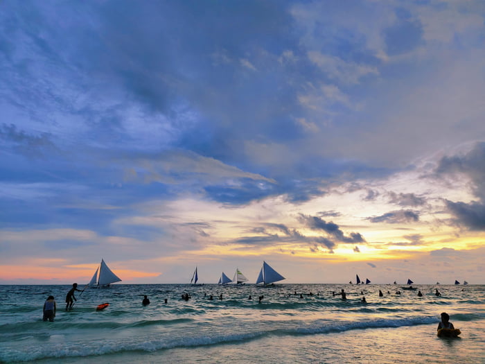 Sunset in Boracay, Philippines - 9GAG