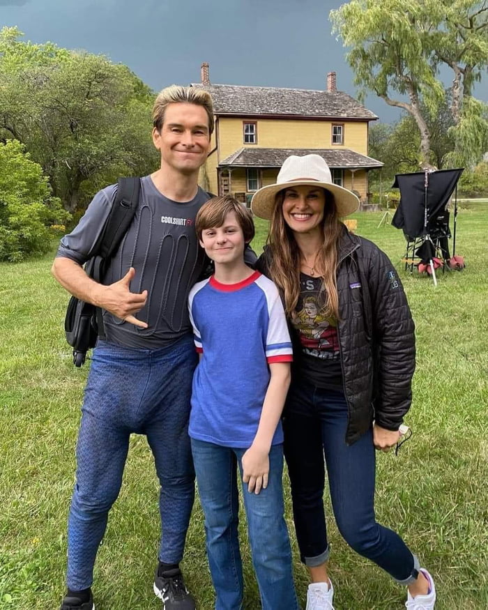 I didn't know that Homelander uses weapons - 9GAG