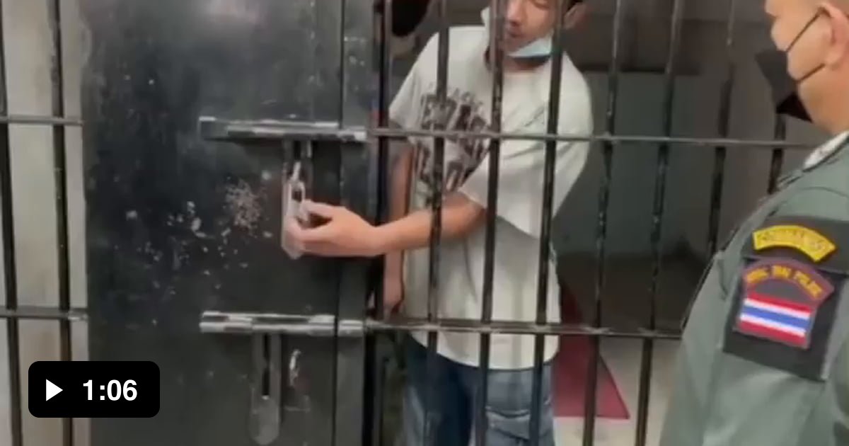 Man demonstrates how to break a lock - 9GAG