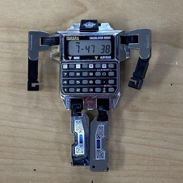 A 1984 G1 Takara Kaltor Calculator Robot Transformers Watch. - 9GAG