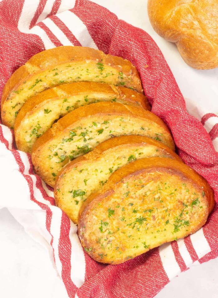 Sourdough Garlic Bread - 9GAG