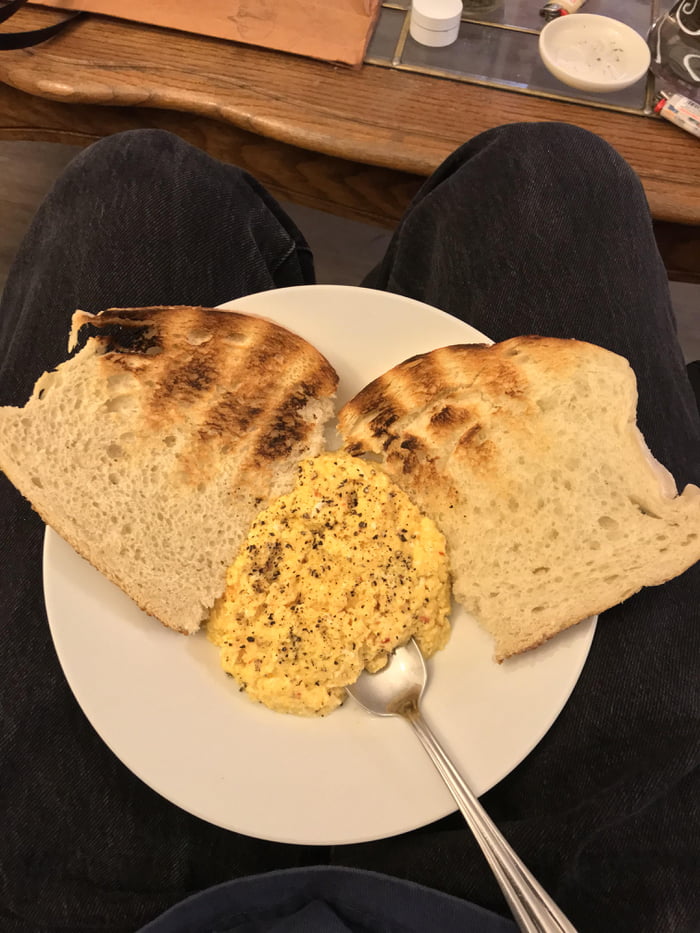 Creamy Eggs & Toast - 9GAG
