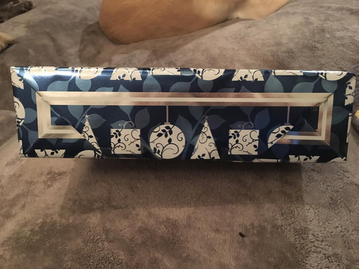 My awesome, accidental wrapping job - 9GAG