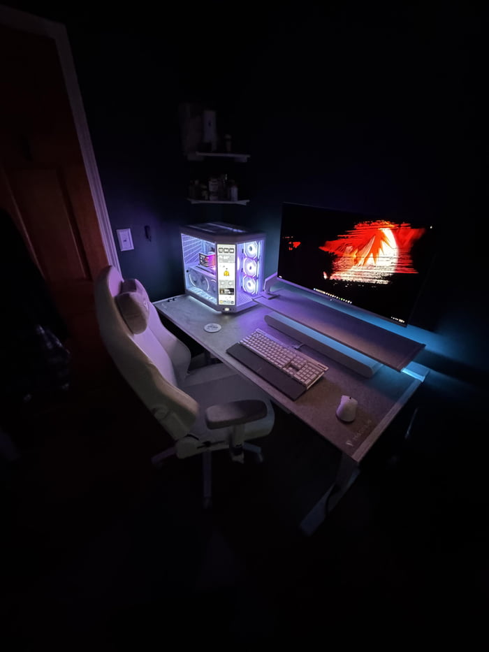 All White Build - 9GAG