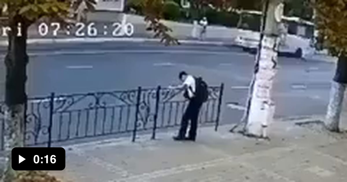 When you're having a bad day, remember it could be worse - 9GAG