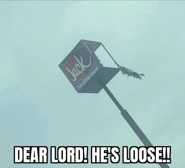 Pack your stuff! We gotta go! - 9GAG