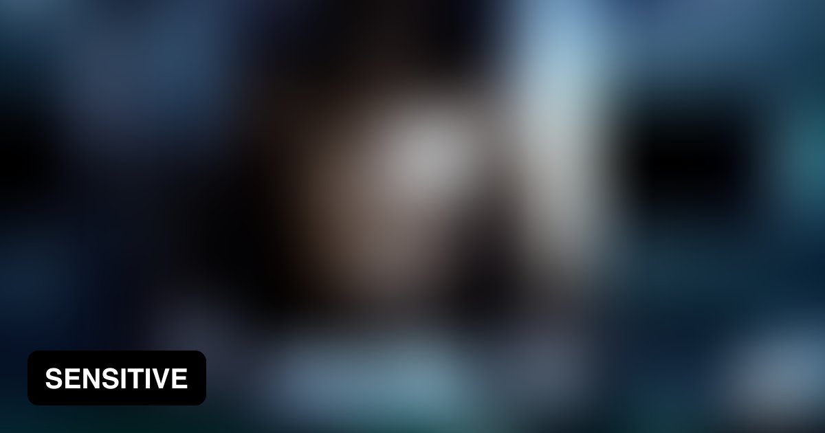 The director of the music video deserves a shallow grave - 9GAG