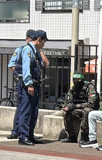 Japanese cosplayer arrested while being hamas - 9GAG