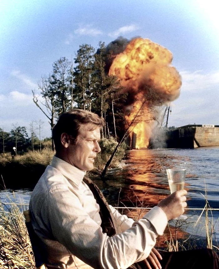 There’s cool, and then there’s Sir Roger Moore relaxing and having a ...