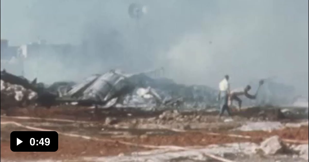 Avro Vulcan B.2 bomber crashed after an aborted landing at RAF Luqa in ...