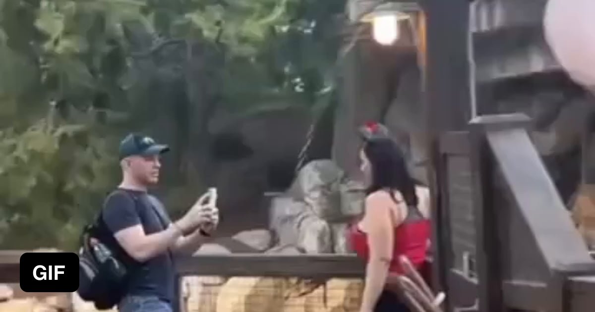 Why are they doing this at Disneyland of all places? - 9GAG