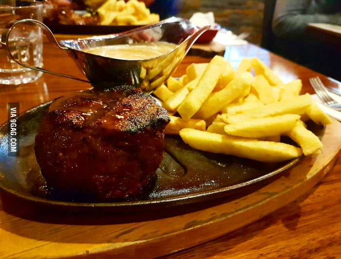 Medium rare eye fillet and blue cheese gravy for the chips. Get in mah ...