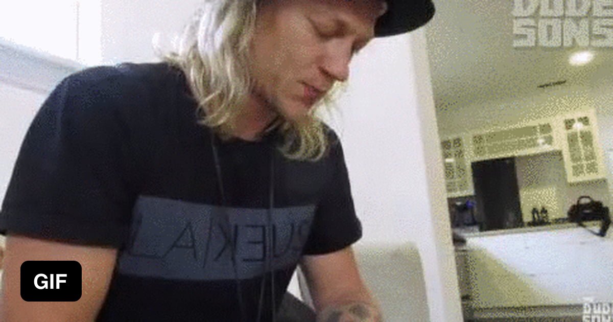 Sucking popcorn up with spit - 9GAG