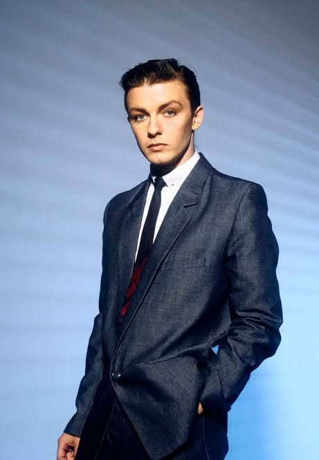 And now for something completely different, a young Ricky Gervais - 9GAG