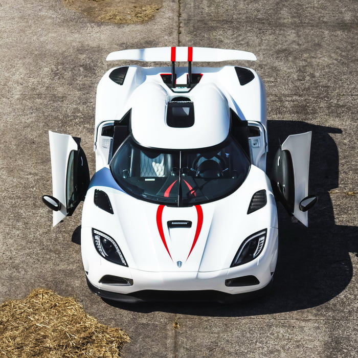 Koenigsegg Agera R top view - 9GAG