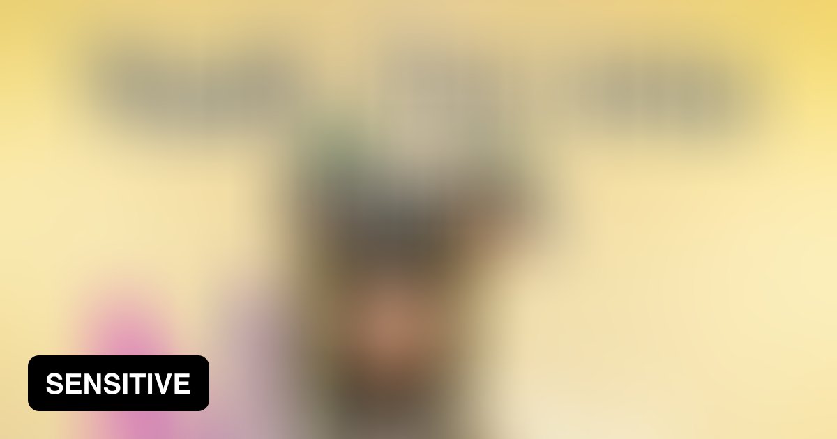 It is Wednesday my dudes. Uyuy cosplaying Froppy from MHA. - 9GAG