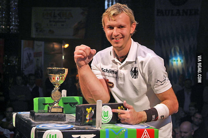 German arm wrestler Matthias Schlitte - 9GAG