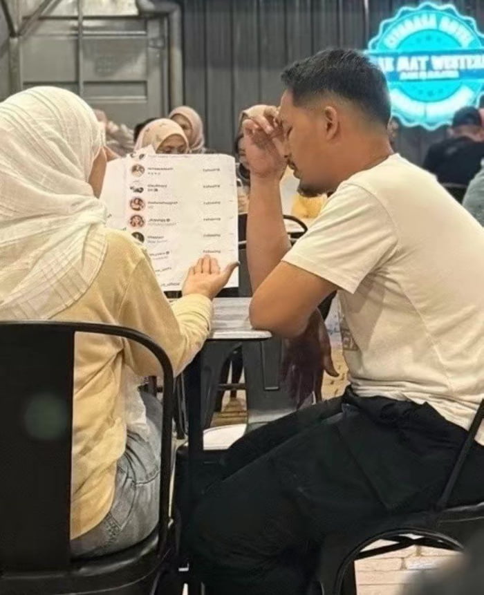 Co : mana buktinya ce : ini uda aku print! WKWKWKW - 9GAG